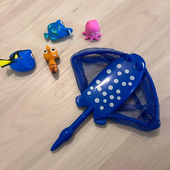 Disney | Toys | Disney Finding Dory Mr Rays Dive And Catch Game | Poshmark
